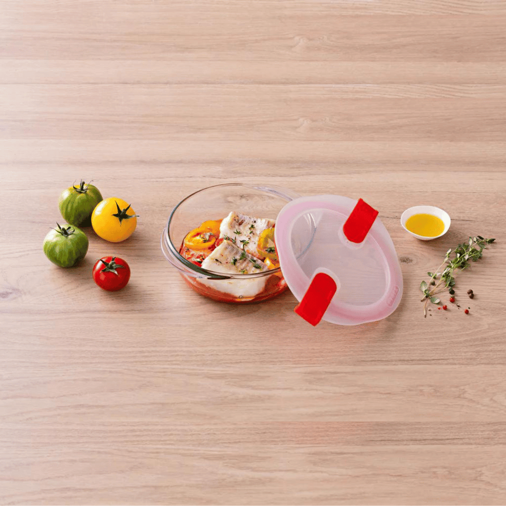 Fattal Online - Buy Pyrex Cook & Heat Glass Round Dish With Lid, 2.3L ...